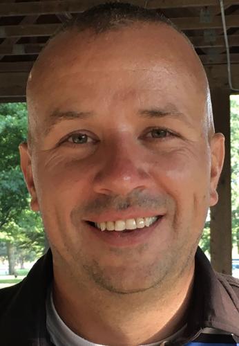 Vlasic defends M.C. tourney Senior Division title; Daisy heads other ...