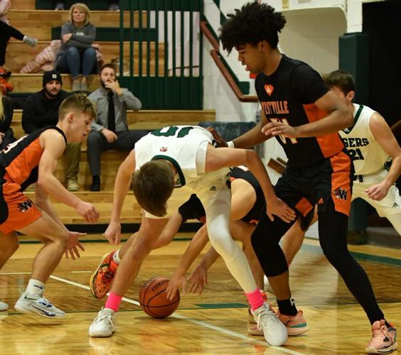 Westville vs. Tri-Township boys basketball gallery by MIke Kellems ...