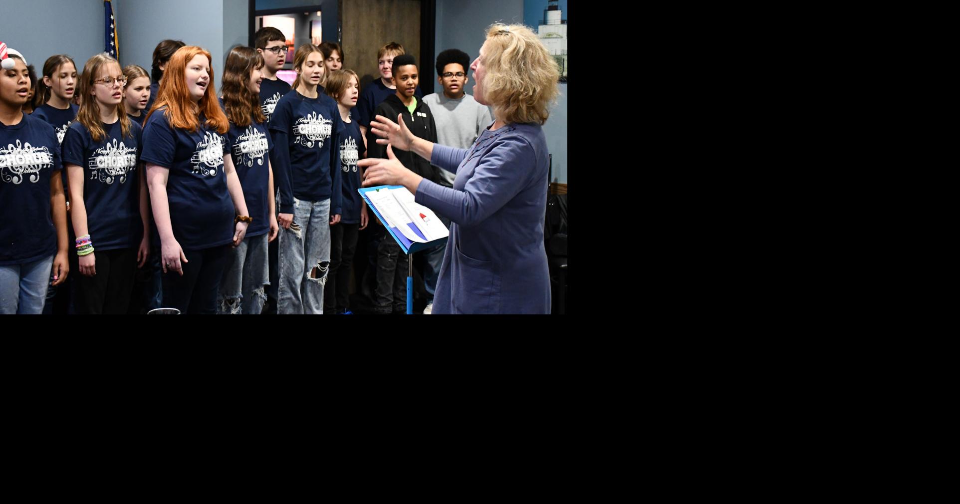 Krueger Middle School Choir spreads holiday cheer | Local News ...