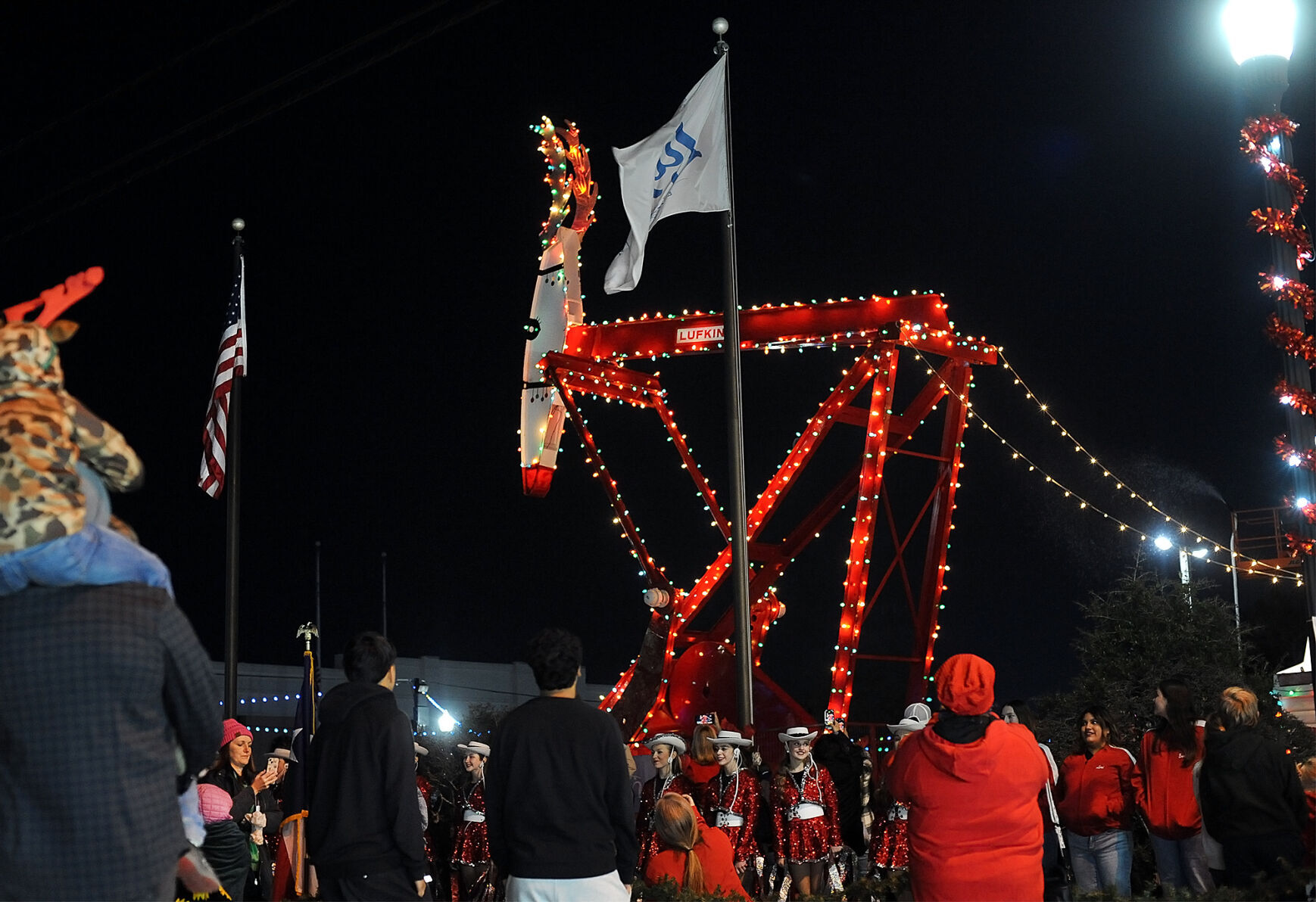 Lufkin marks 59th annual lighting of Rudolph the Pumping Unit | Local ...