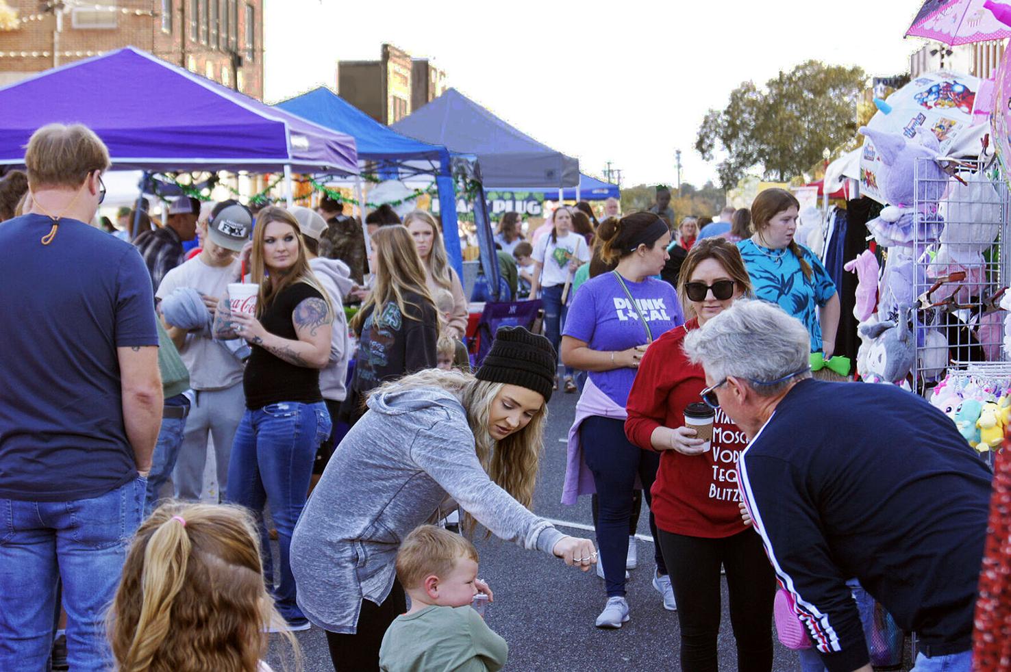 Downtown Lufkin hosts Christmas in the Pines | Local & State ...