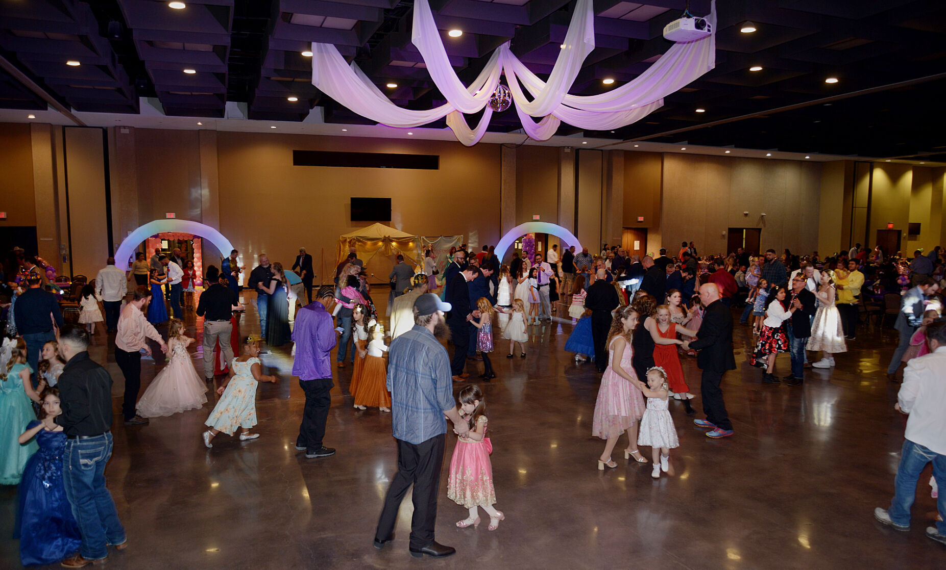 Father/daughter dance continues to prove a success | Local & State ...