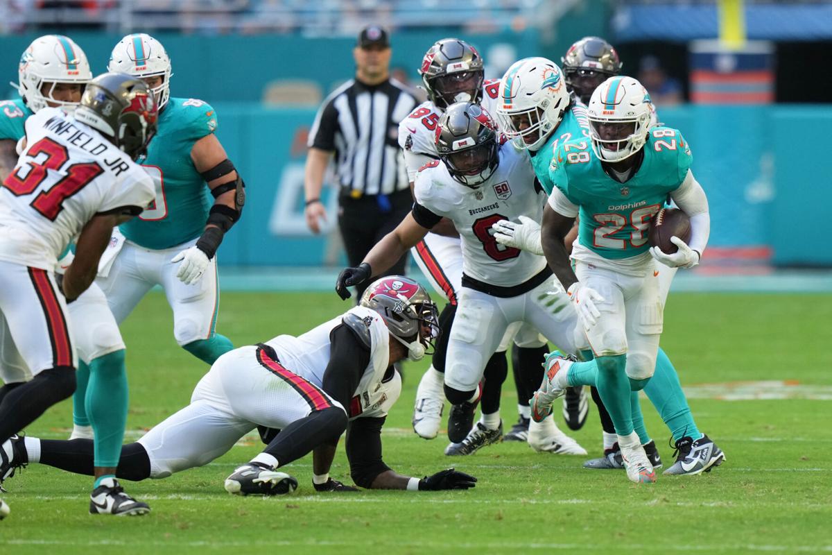 Buccaneers Dolphins Football | Sports | lufkindailynews.com