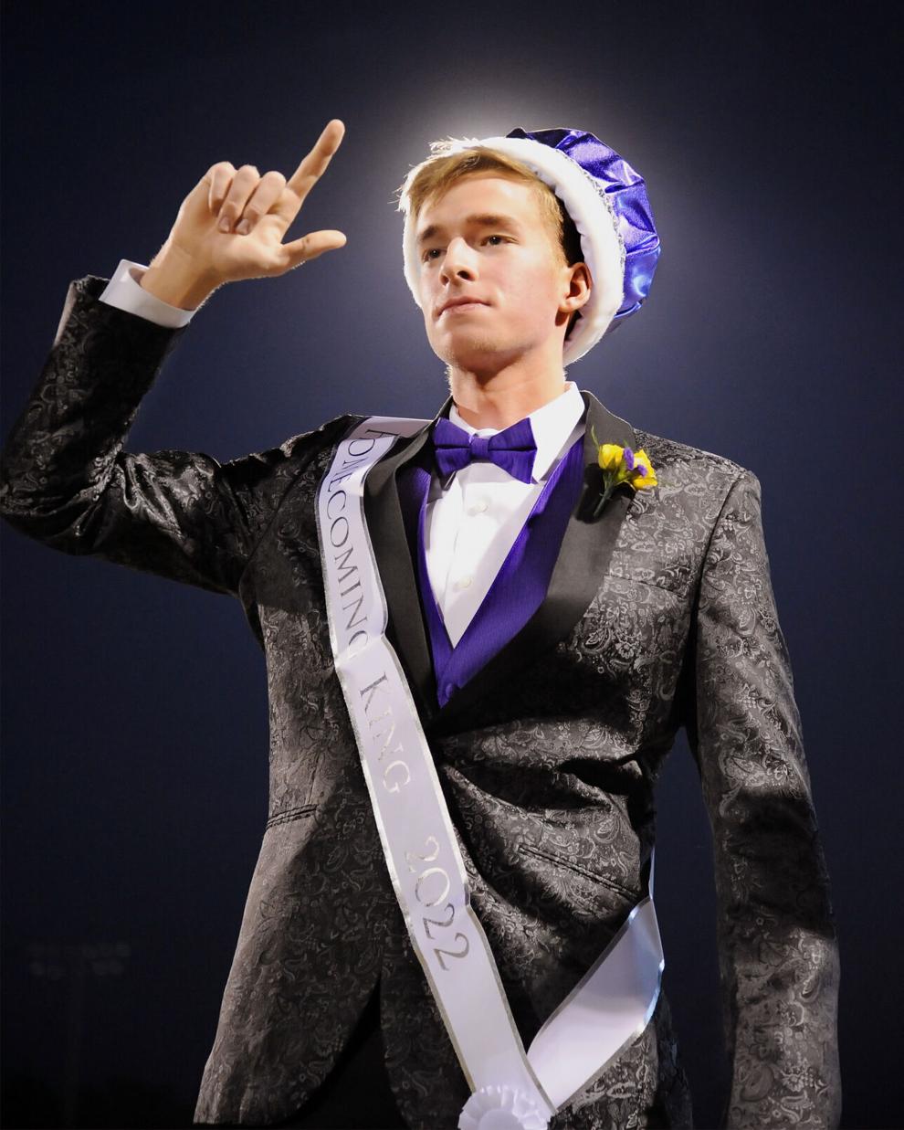 Crowning achievement: Preston Jelinek named 2022 LHS Homecoming King ...