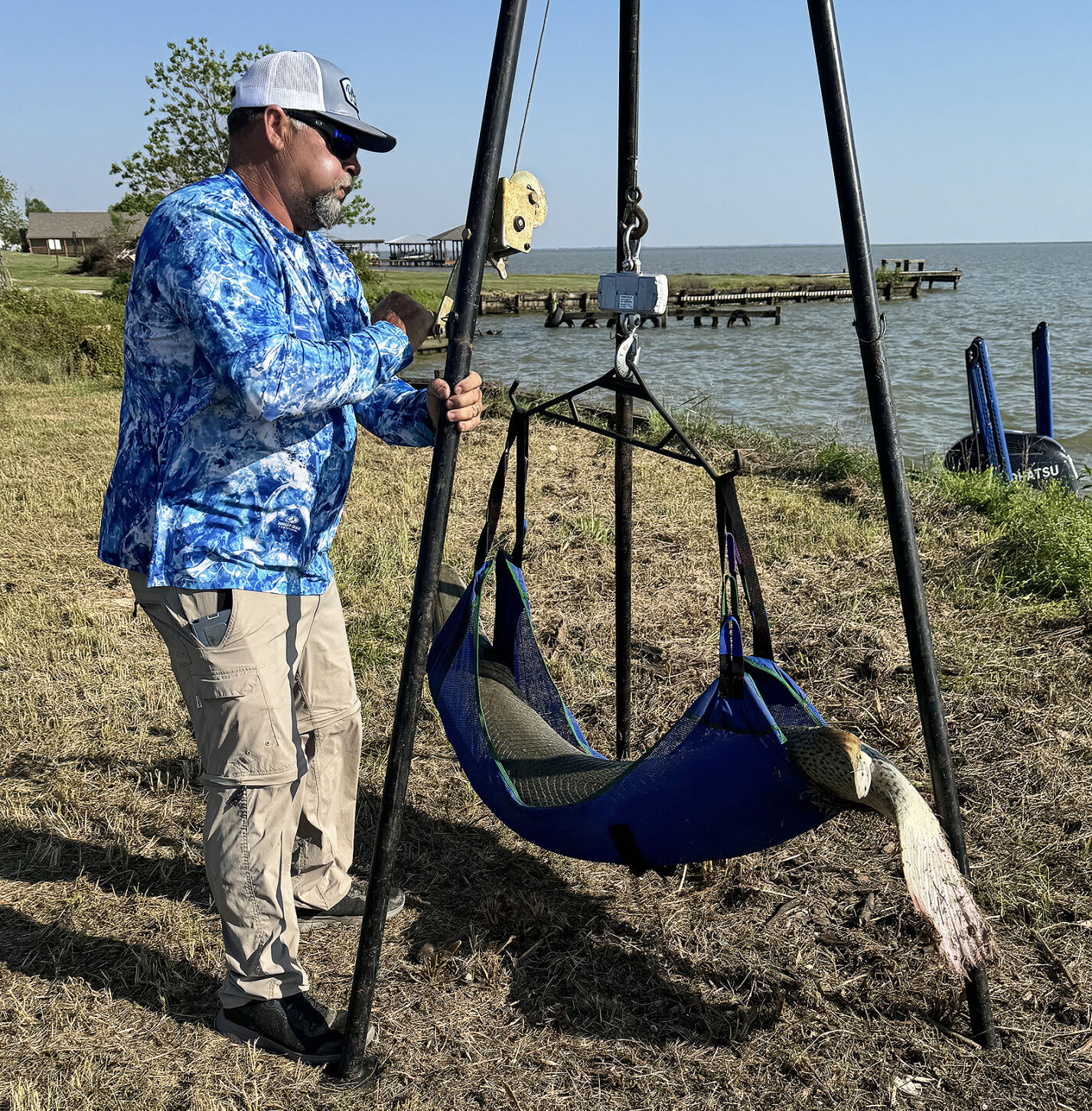 Lake Livingston's angler lands 153-pound alligator gar on two-pound ...