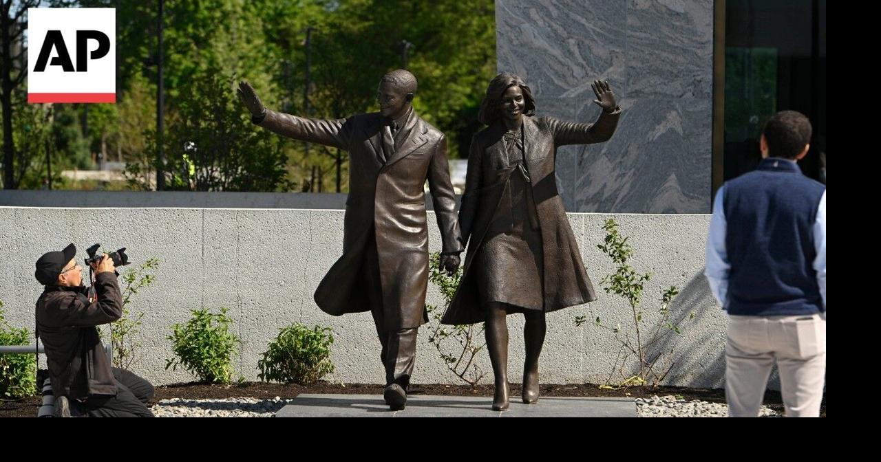 Obama museum opens in Chicago where visitors can sit behind Oval Office ...