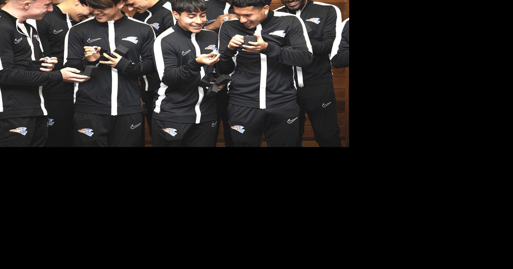 Roadrunners' soccer receives conference title rings | Community ...