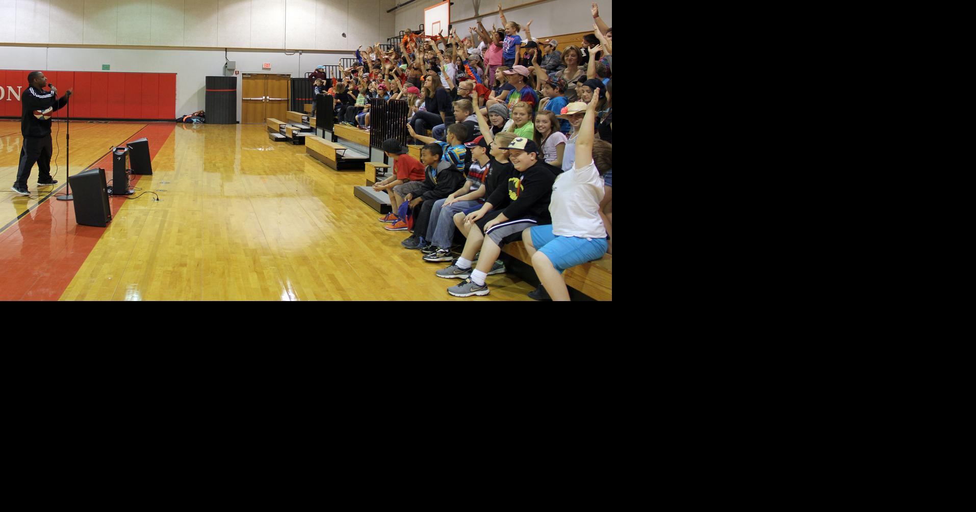 Retired Wizard challenges students to dream big | Local & State ...