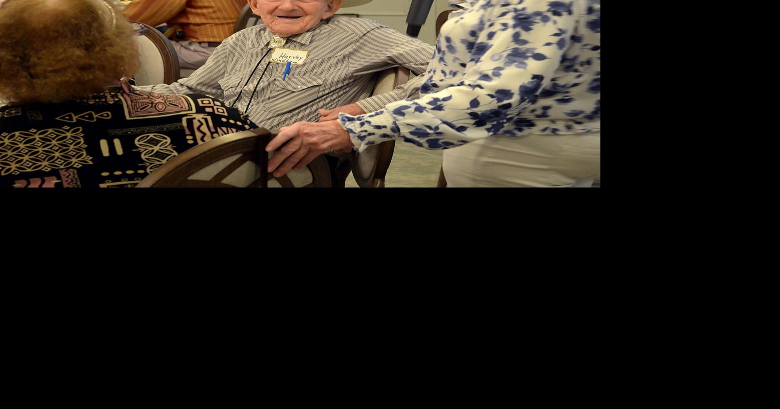 Lufkin High School Class of 1954 members share meal, memories during ...