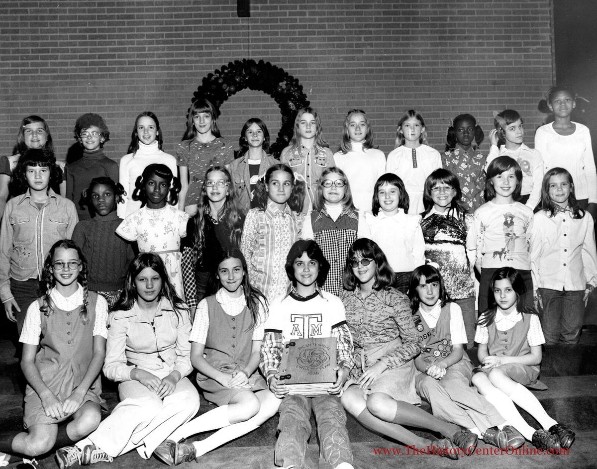 Girl Scout Troop 1327 helped celebrate bicentennial | Community ...