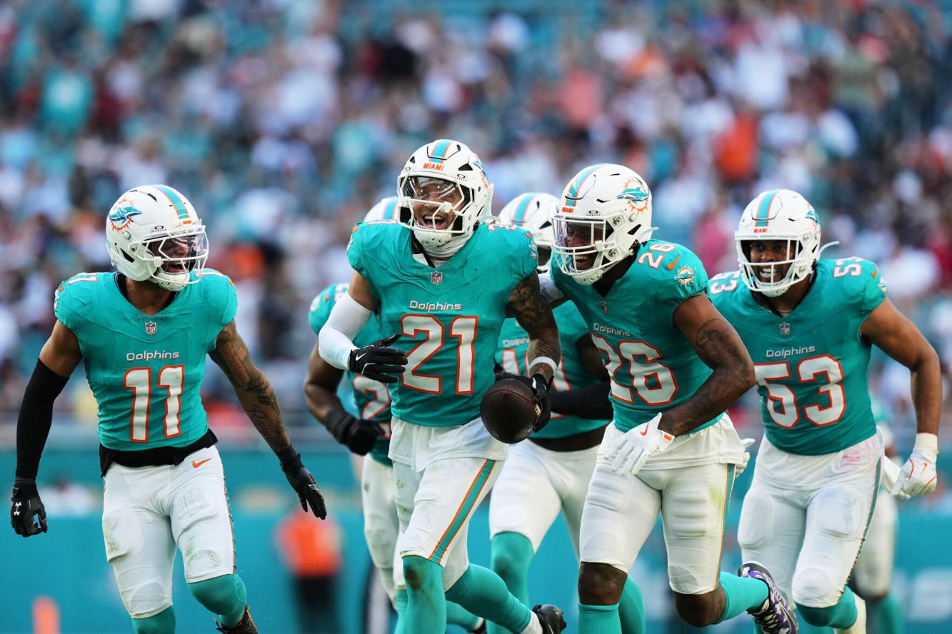 Buccaneers Dolphins Football | Sports | lufkindailynews.com