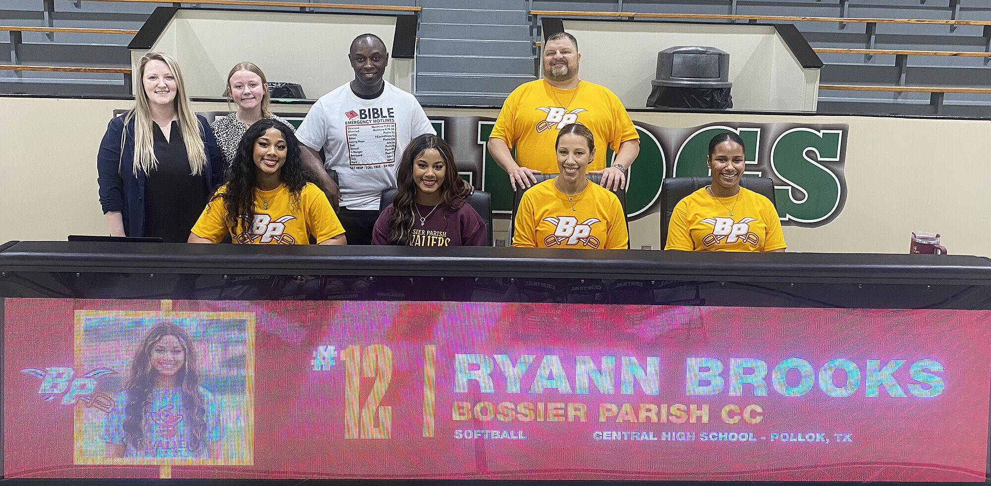Ryann Brooks signs with Bossier Parish | Community | lufkindailynews.com