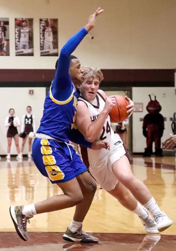 Hornets stay unbeaten in district | Sports | lufkindailynews.com