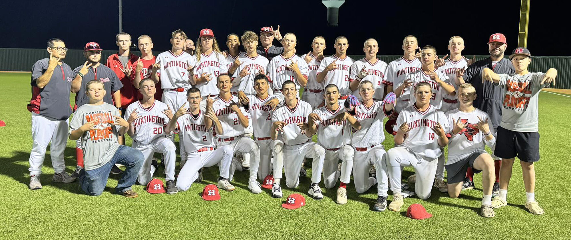 Huntington takes out Anahuac in 3 games | High School | lufkindailynews.com