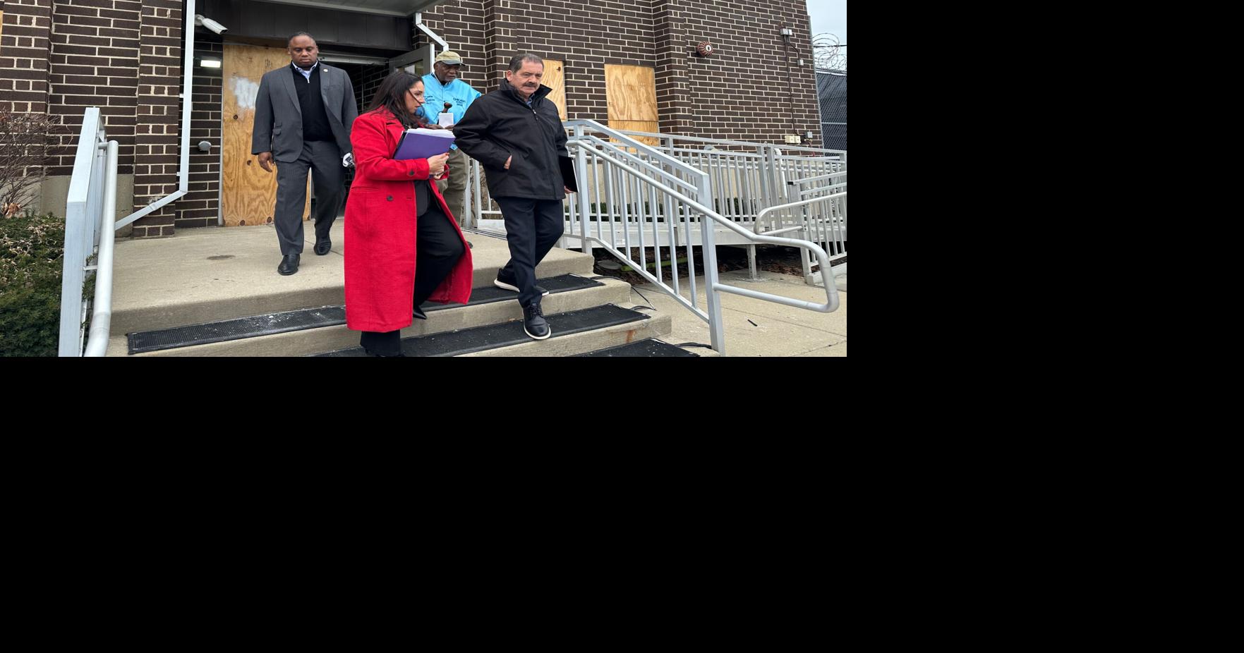 Illinois members of Congress are latest to tour immigration facilities ...