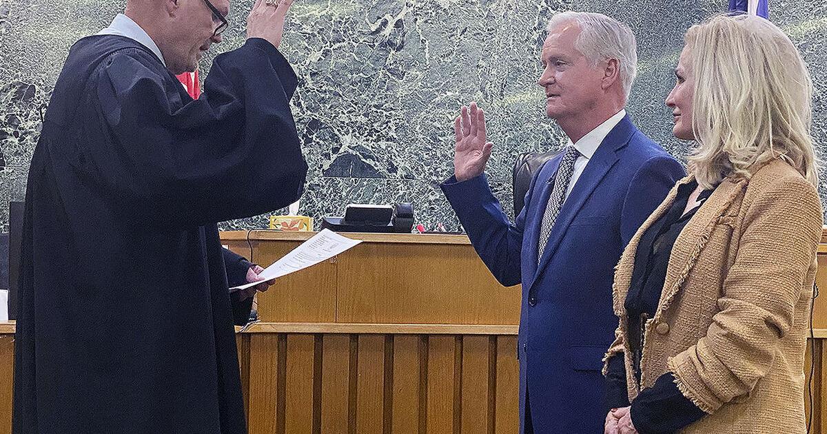 Thompson sworn in as district attorney | Local & State ...