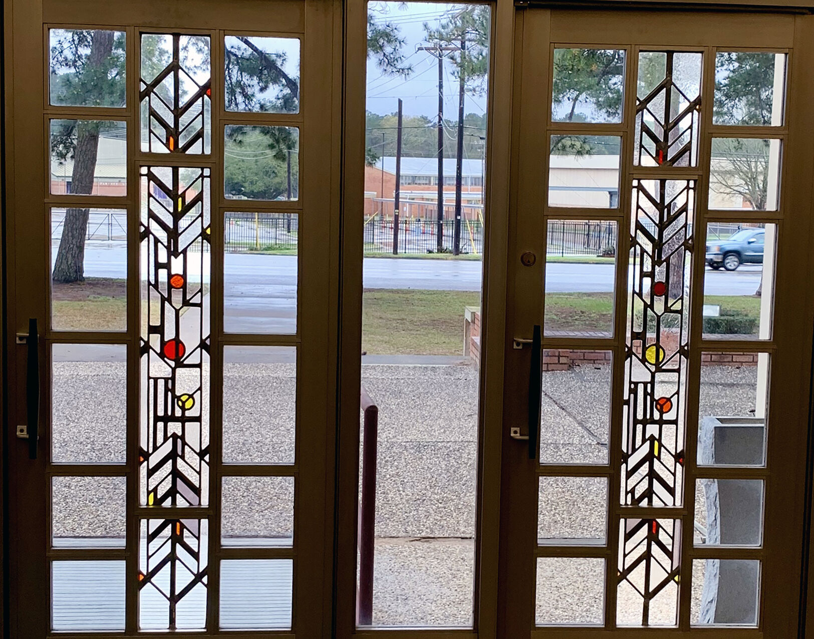 Congregant absorbs beauty of stained glass at FUMC Lufkin | Charm ...