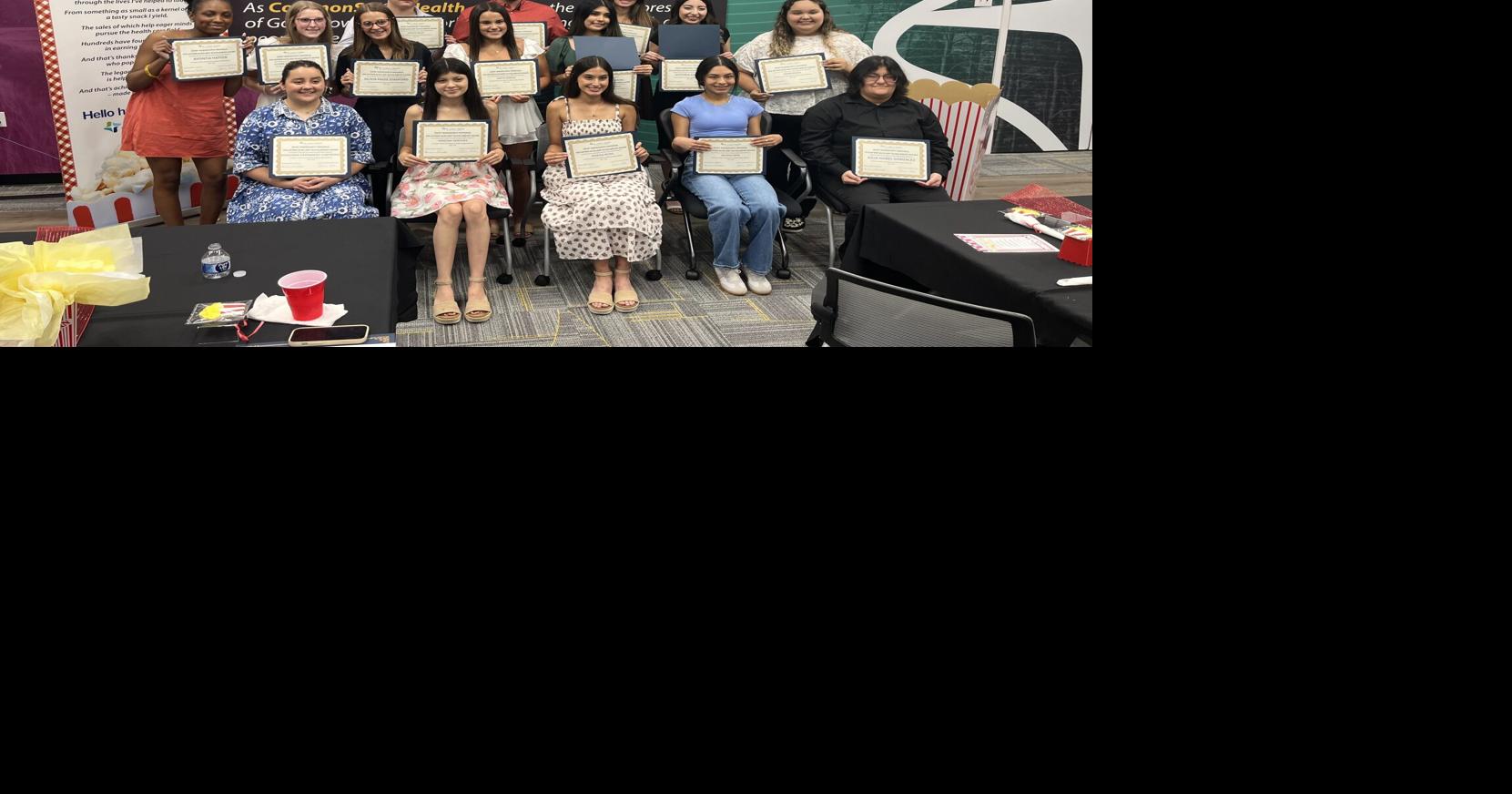 St. Luke's volunteers celebrate 18 healthcare field students at Daisy ...