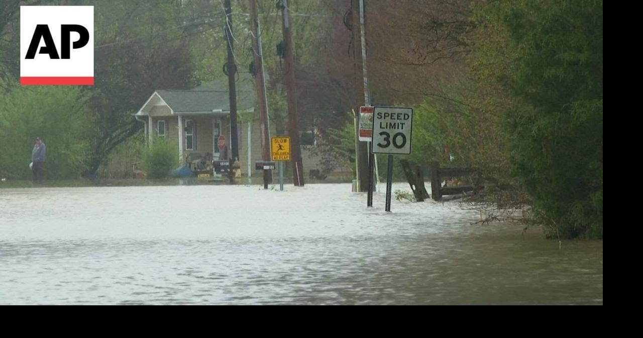 Residents of a Tennessee town evacuate after homes are flooded | Ap ...