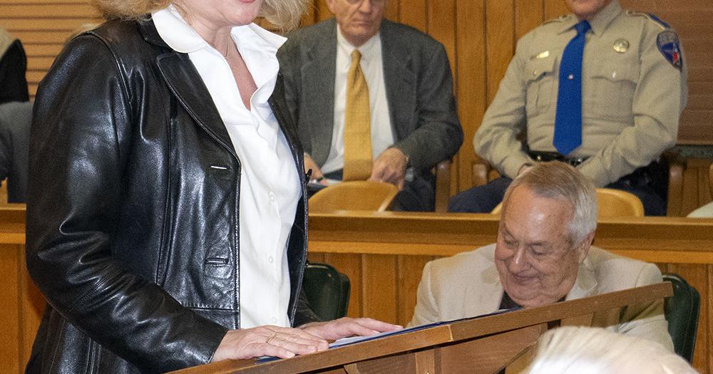 Memorial honoring the late Gerald Goodwin dedicated, unveiled at county ...