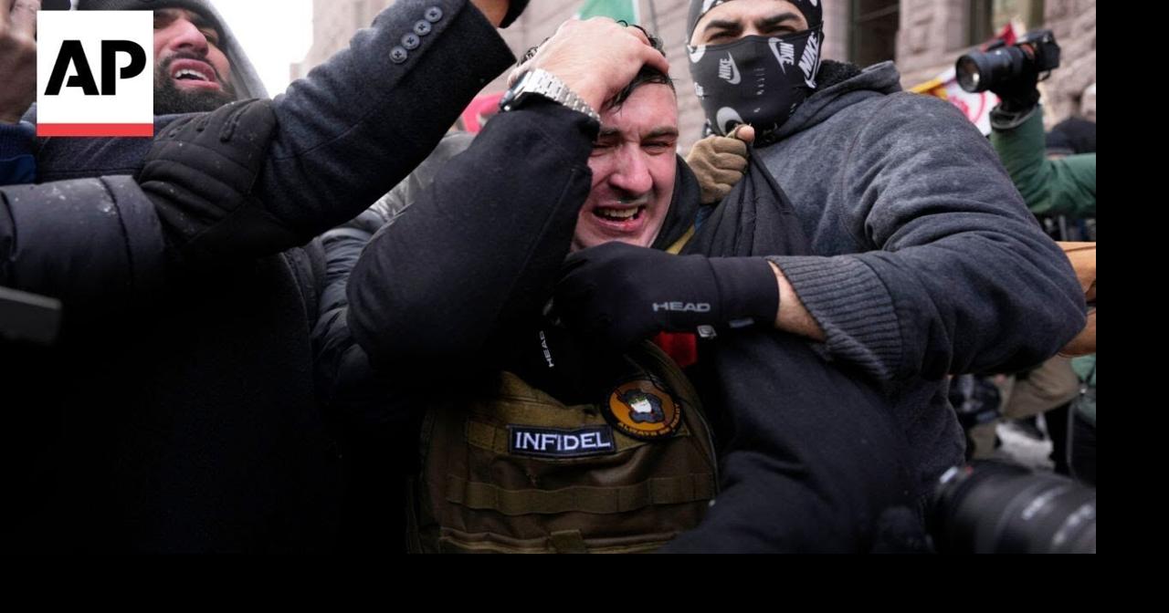 Counter-protesters force pardoned Jan 6 rioter Jake Lang to leave rally ...