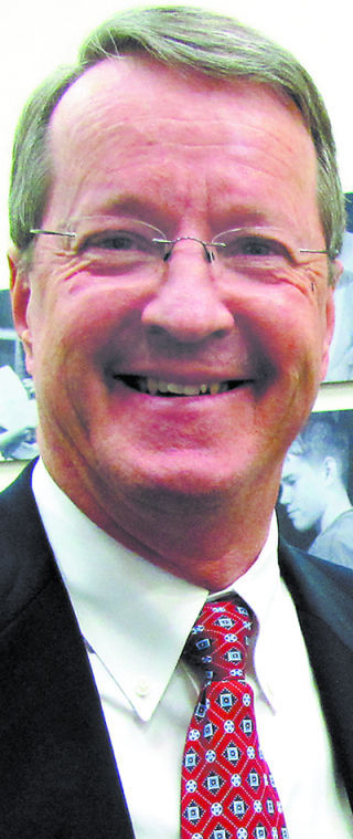 Knight shares words of wisdom (and his number) with seniors | Local ...