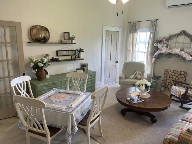 Artists' retreat: 100-plus-year-old cottage offers peaceful setting to ...