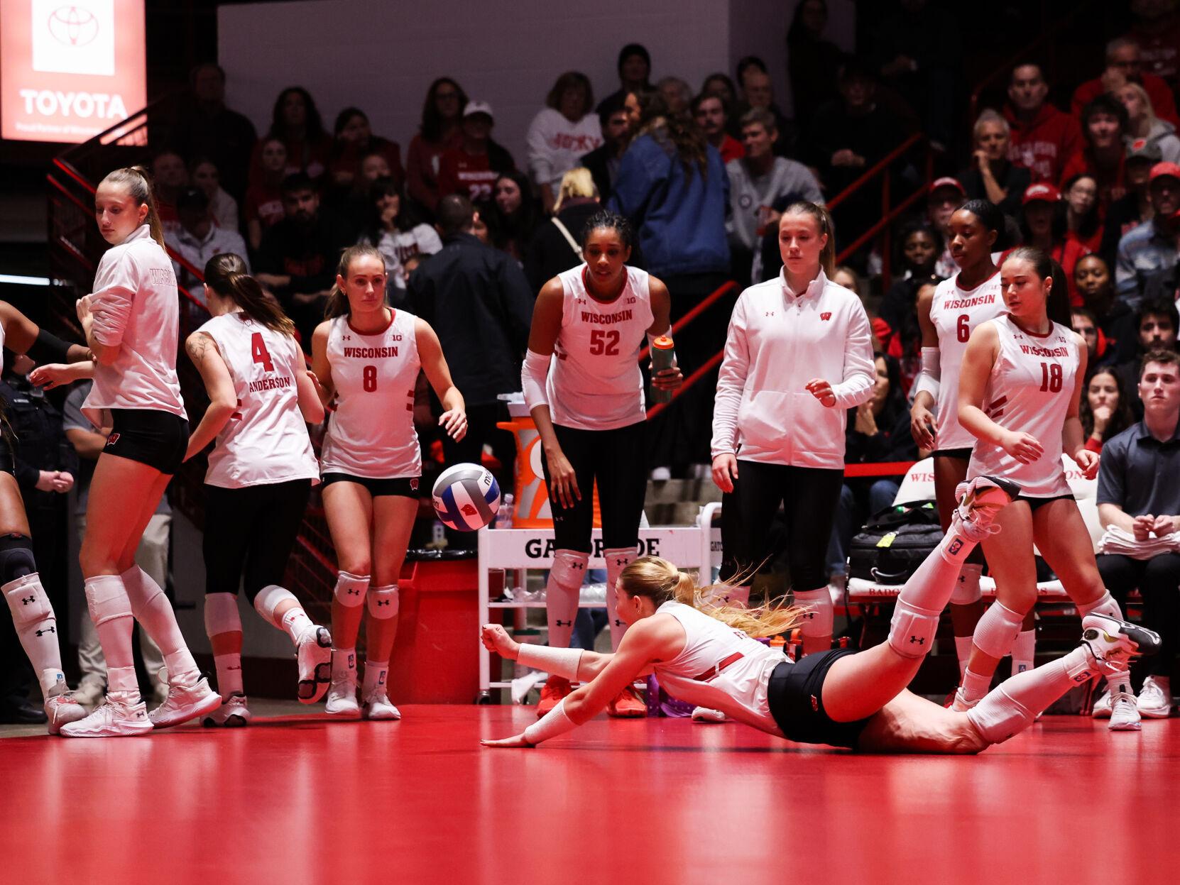 Wisconsin volleyball score vs. Ohio State | Julia Orzol star