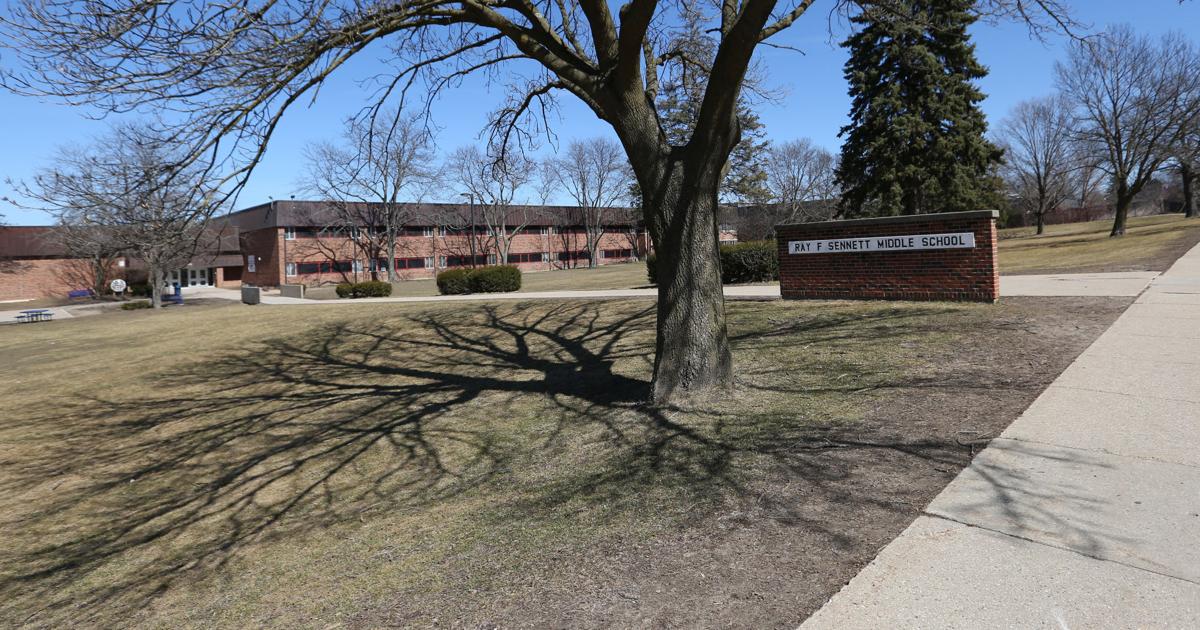 Parents, staff question departure of Sennett Middle School principal ... Parents, staff question departure of Sennett Middle School principal ...