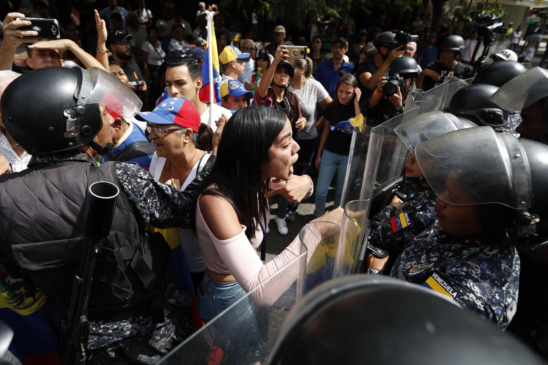 Photos: Scenes of political chaos in Venezuela