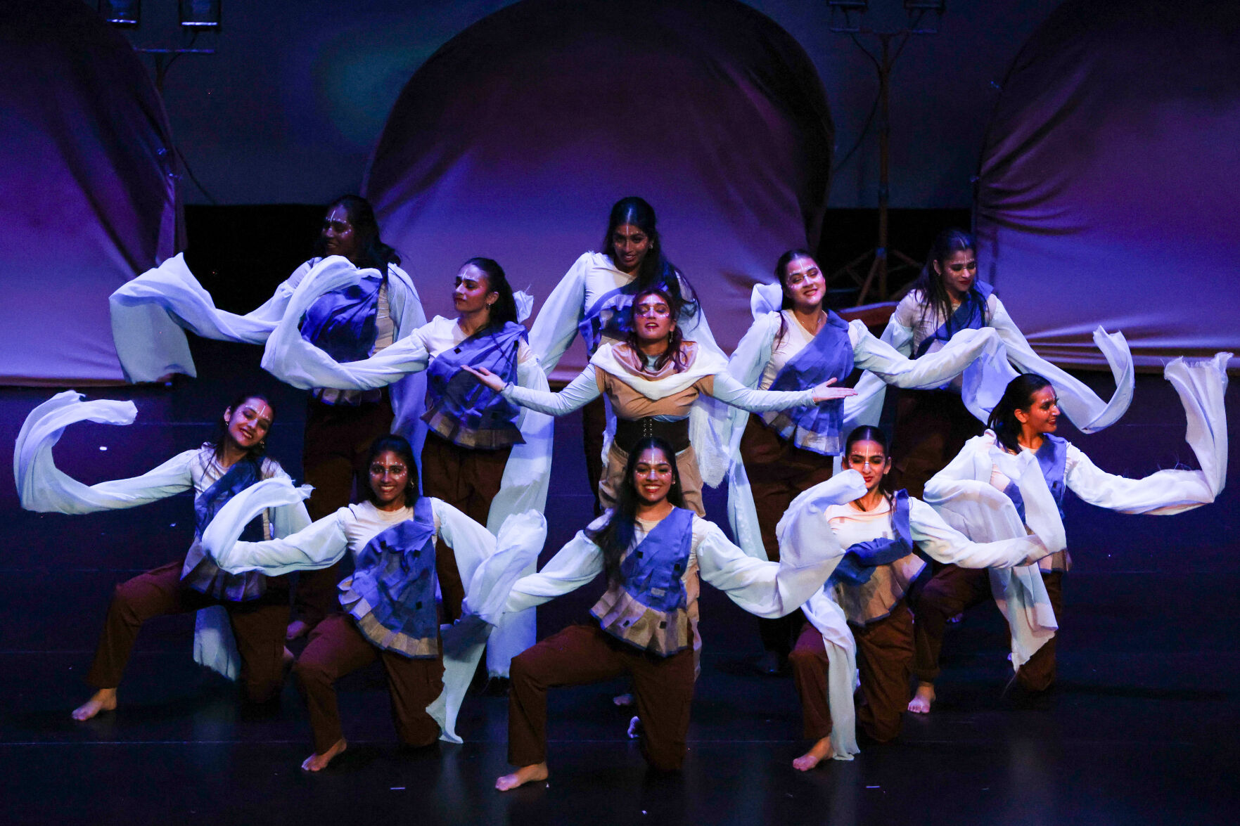 Photos: Aa Dekhen Zara Bollywood dance competition