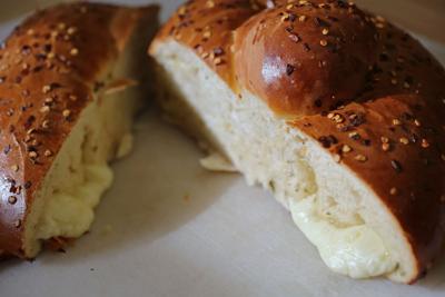 30 plates that define Madison: Stella's spicy cheese bread