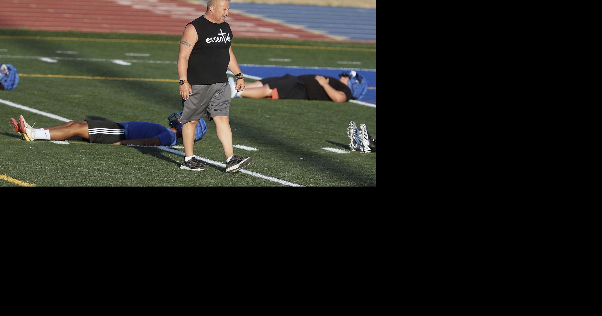 Praying football coach Joe Kennedy returns to sideline