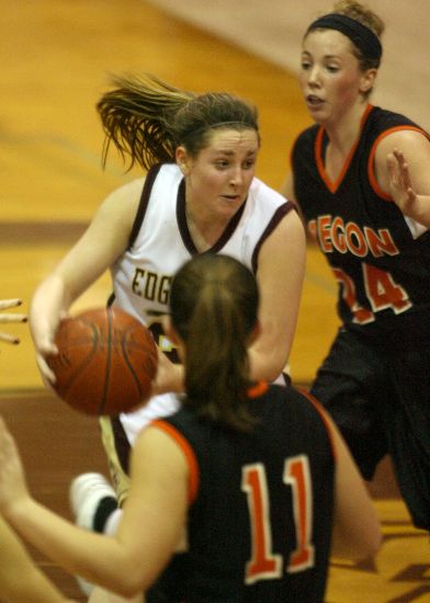 Photo gallery: Oregon at Madison Edgewood girls basketball