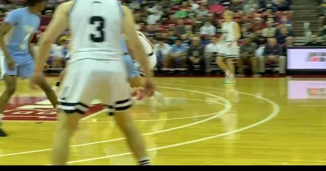 UW recruit Luke Haertle scores on back-to-back possessions