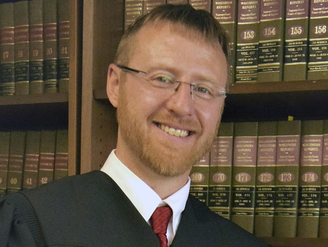 Brian Hagedorn, Lisa Neubauer set for Wisconsin Supreme Court battle