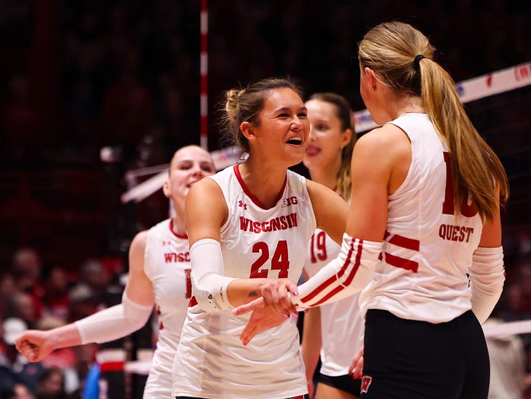 Wisconsin volleyball 2025 roster breakdown