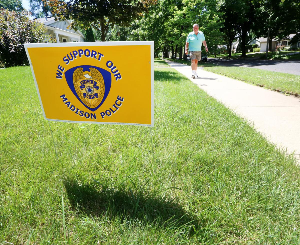 'We support our Madison police' petition draws dozens to City Council ...