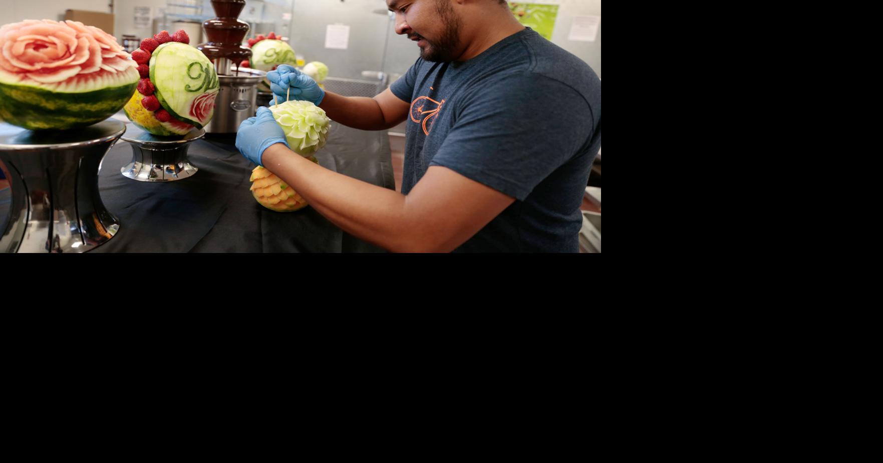 Carver makes food come alive