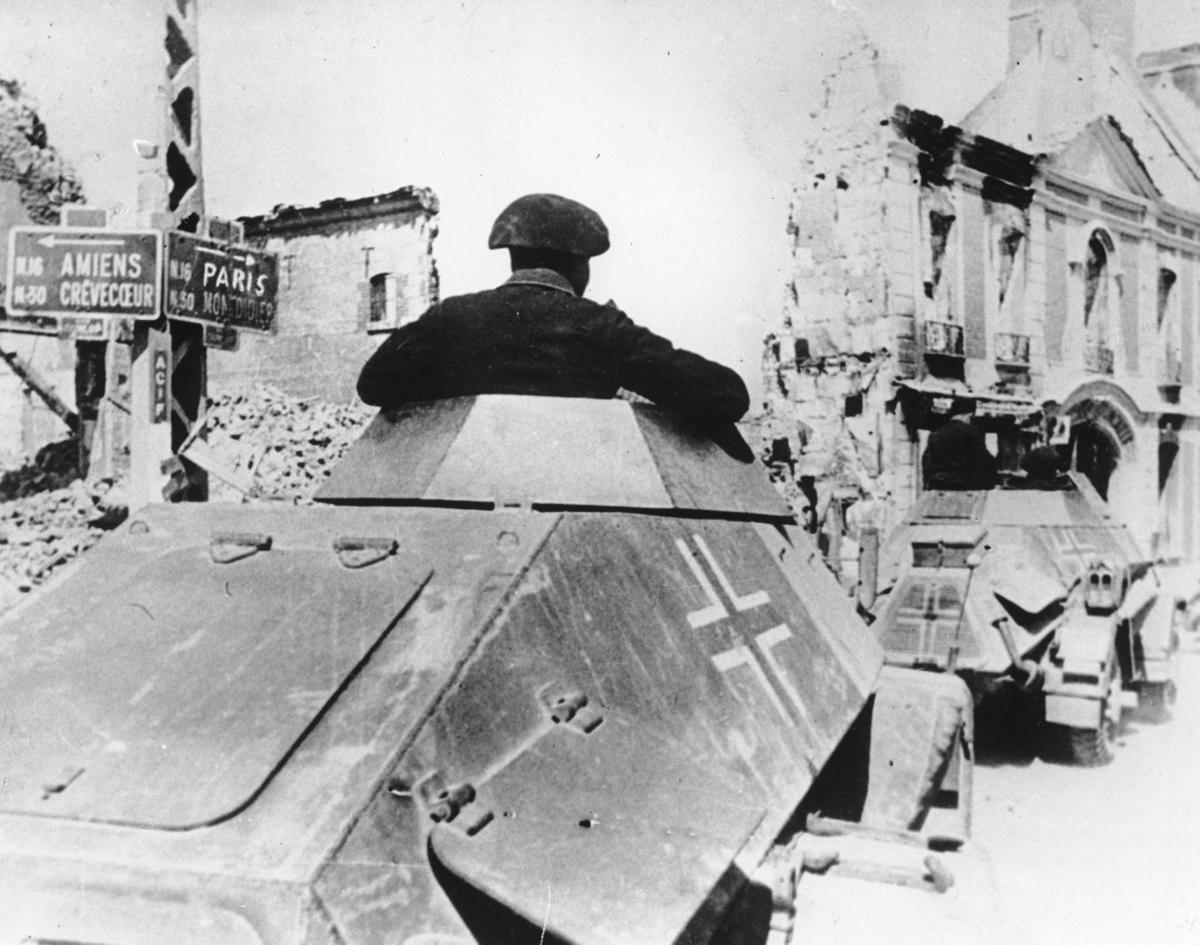 Photos: Anniversary of German troops entering Paris