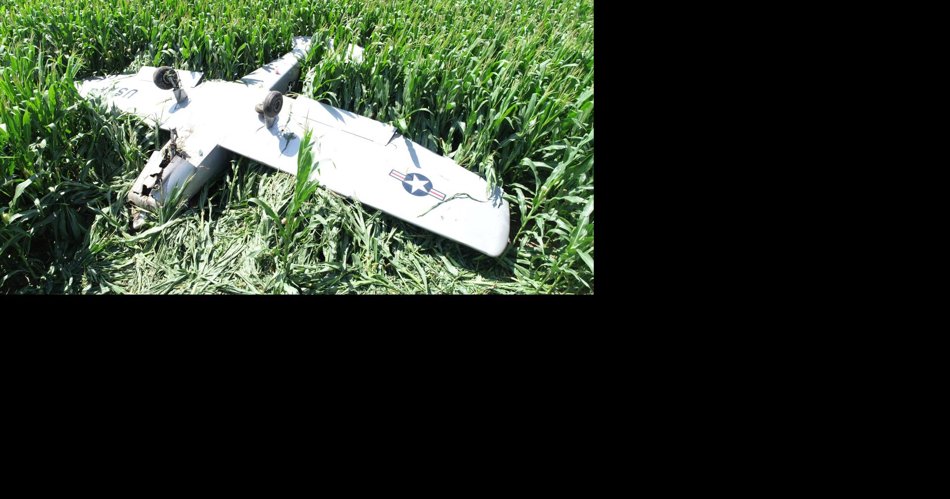 2 injured when plane lands in Wisconsin cornfield