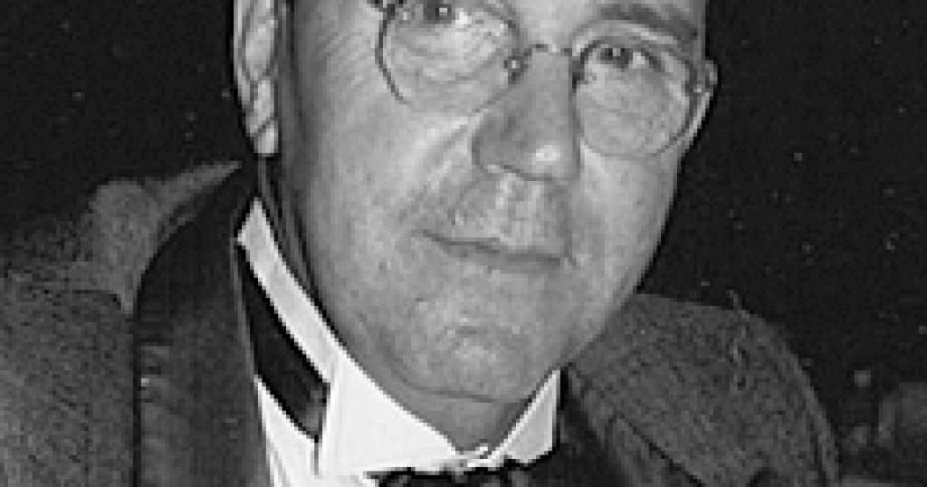 Burns, Dr. Robert Oliver