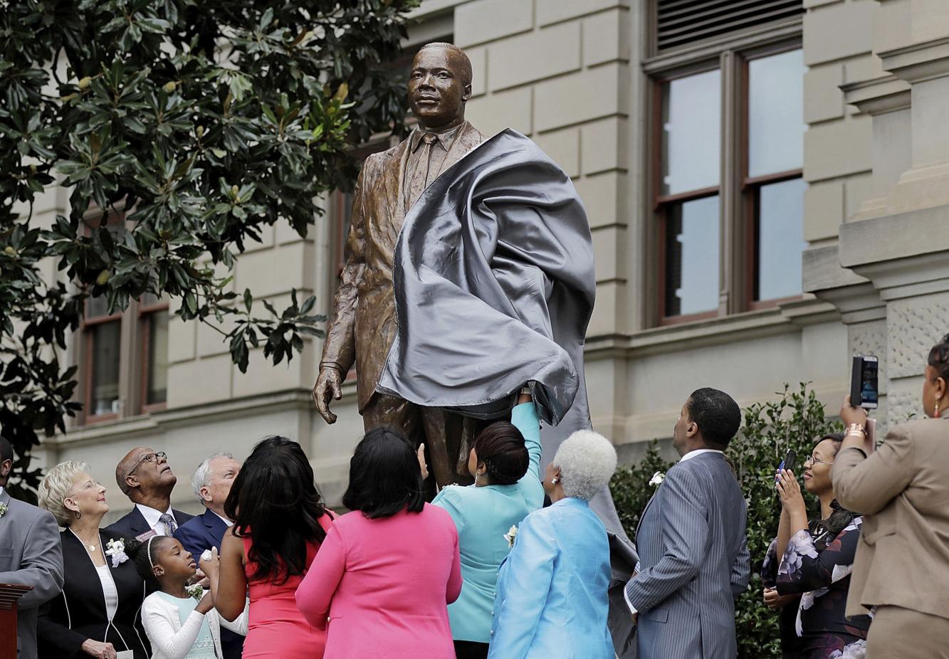 Photos: Statue of Martin Luther King Jr. unveiled in his hometown