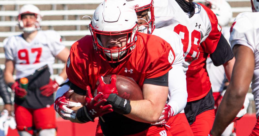 Observations from a strange Badgers spring football practice