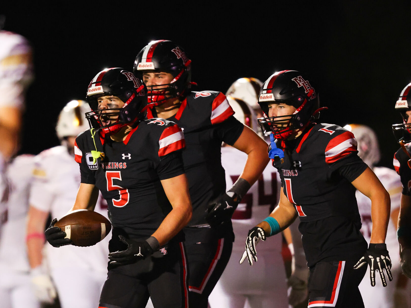 Madison Edgewood football remains unbeaten with road win over inspired ...