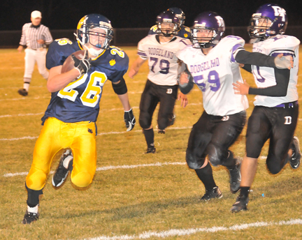 PREP FOOTBALL: Pardeeville rolls Dodgeland, wins outright title