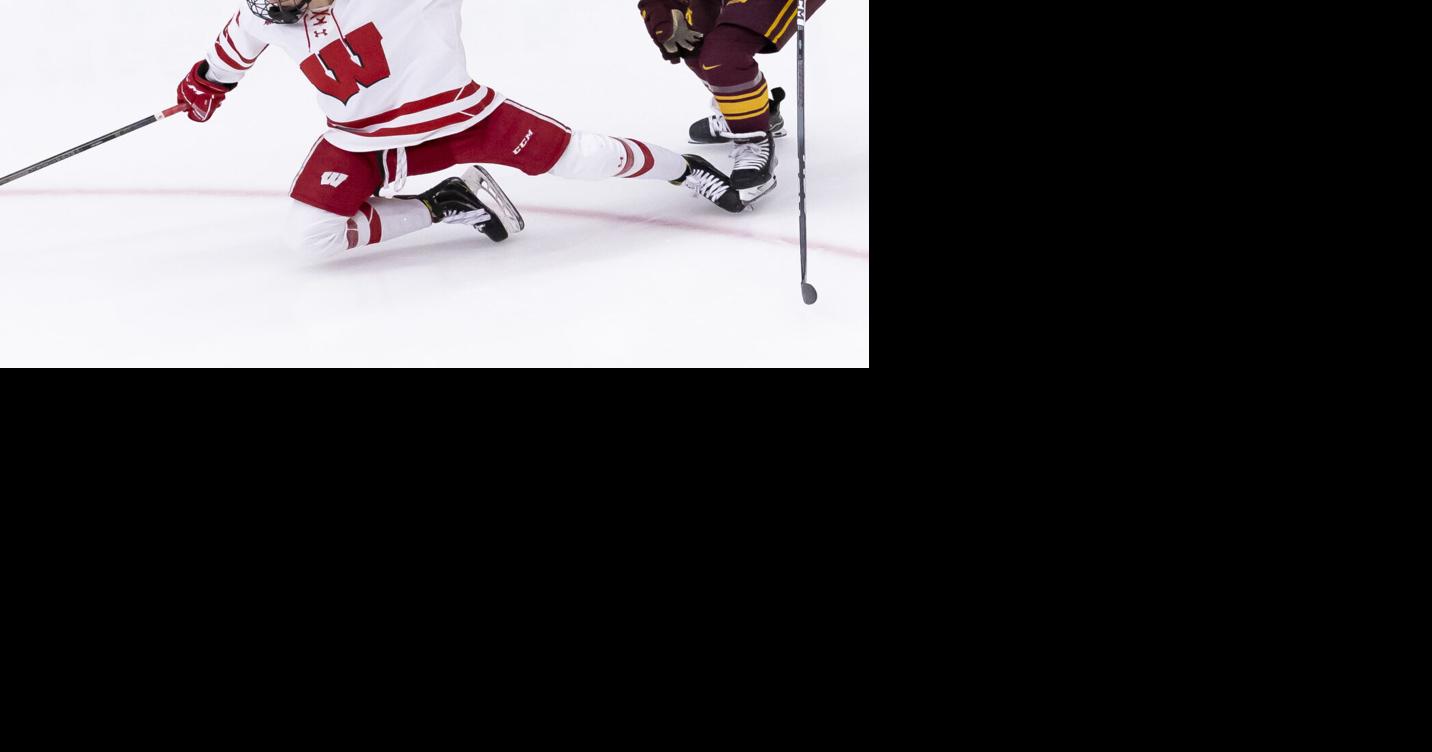 Wisconsin women's hockey rallies to sweep rival Minnesota