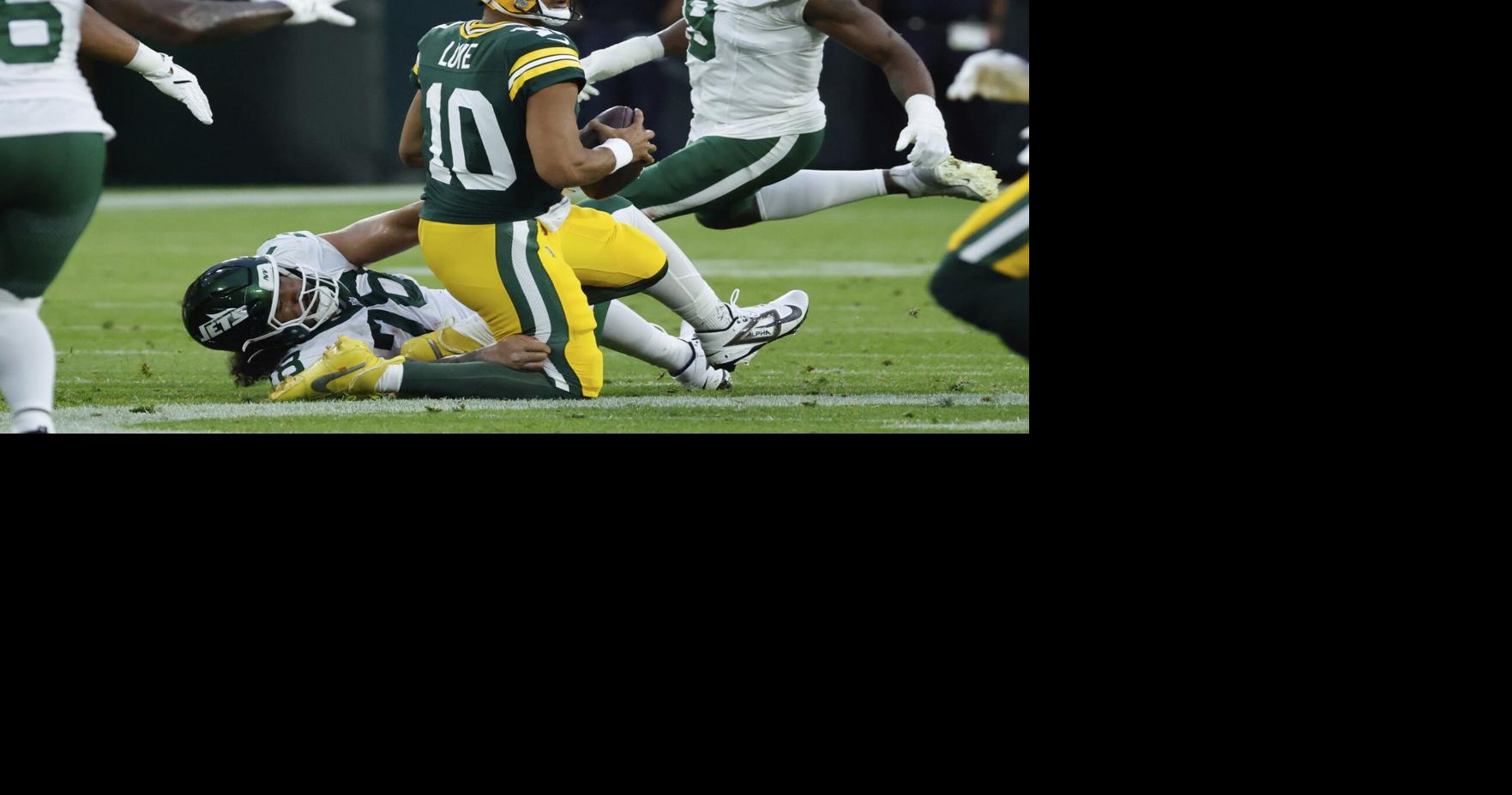 Thumb surgery sidelines Packers quarterback Jordan Love