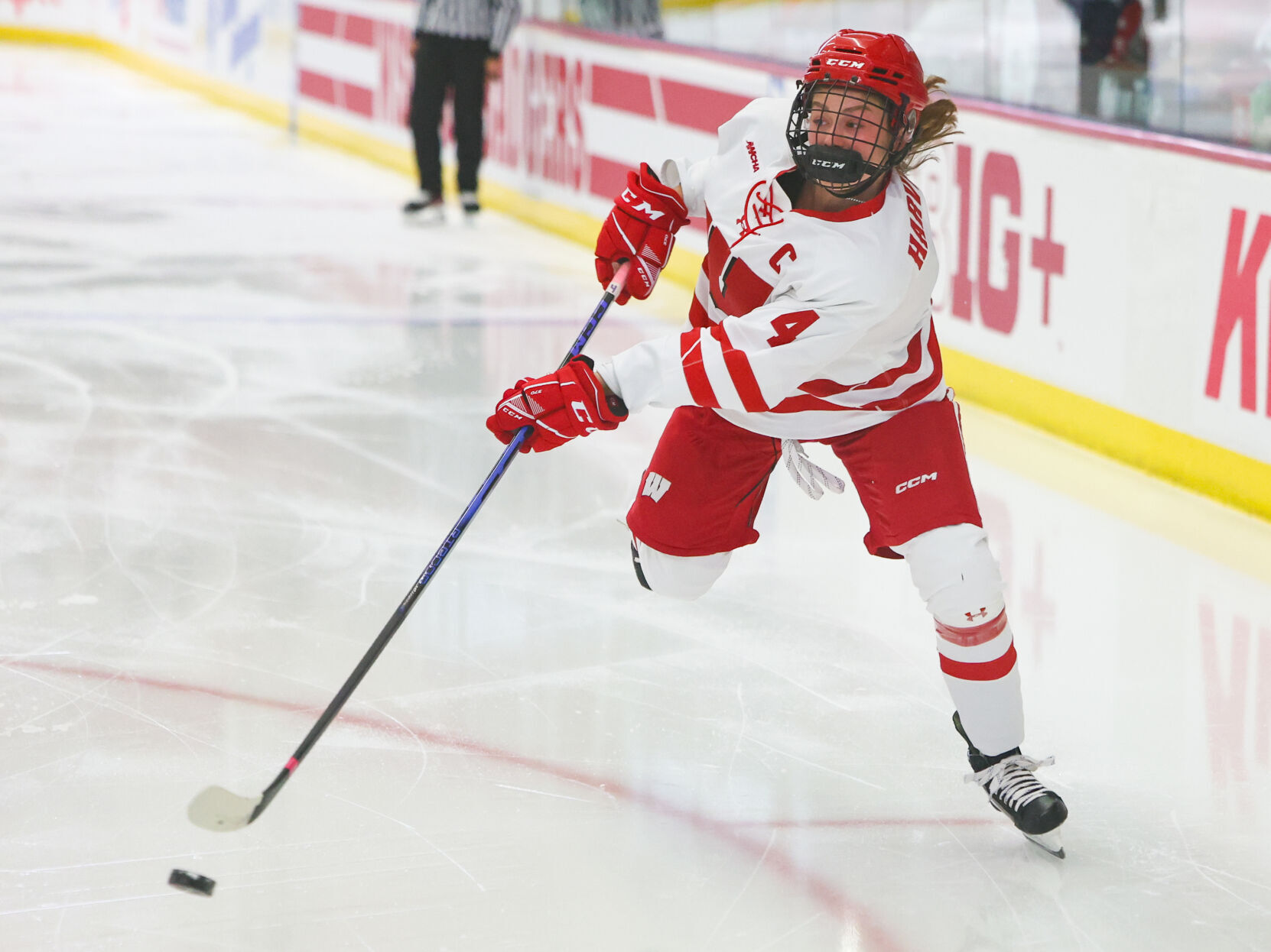 Wisconsin women’s hockey defeats Maine at LaBahn Arena