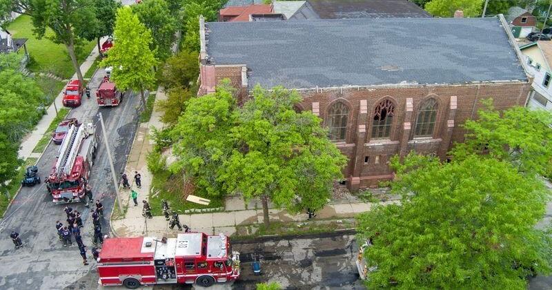 Fire breaks out at abandoned Milwaukee church